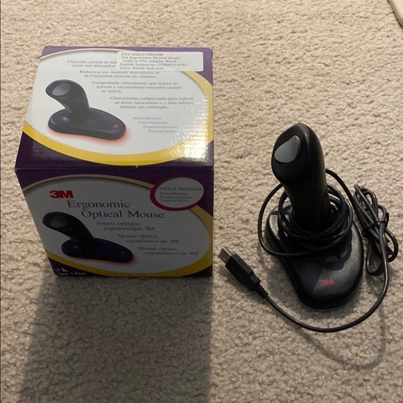 3M | Other | 3m Ergonomic Optical Mouse In Black | Poshmark